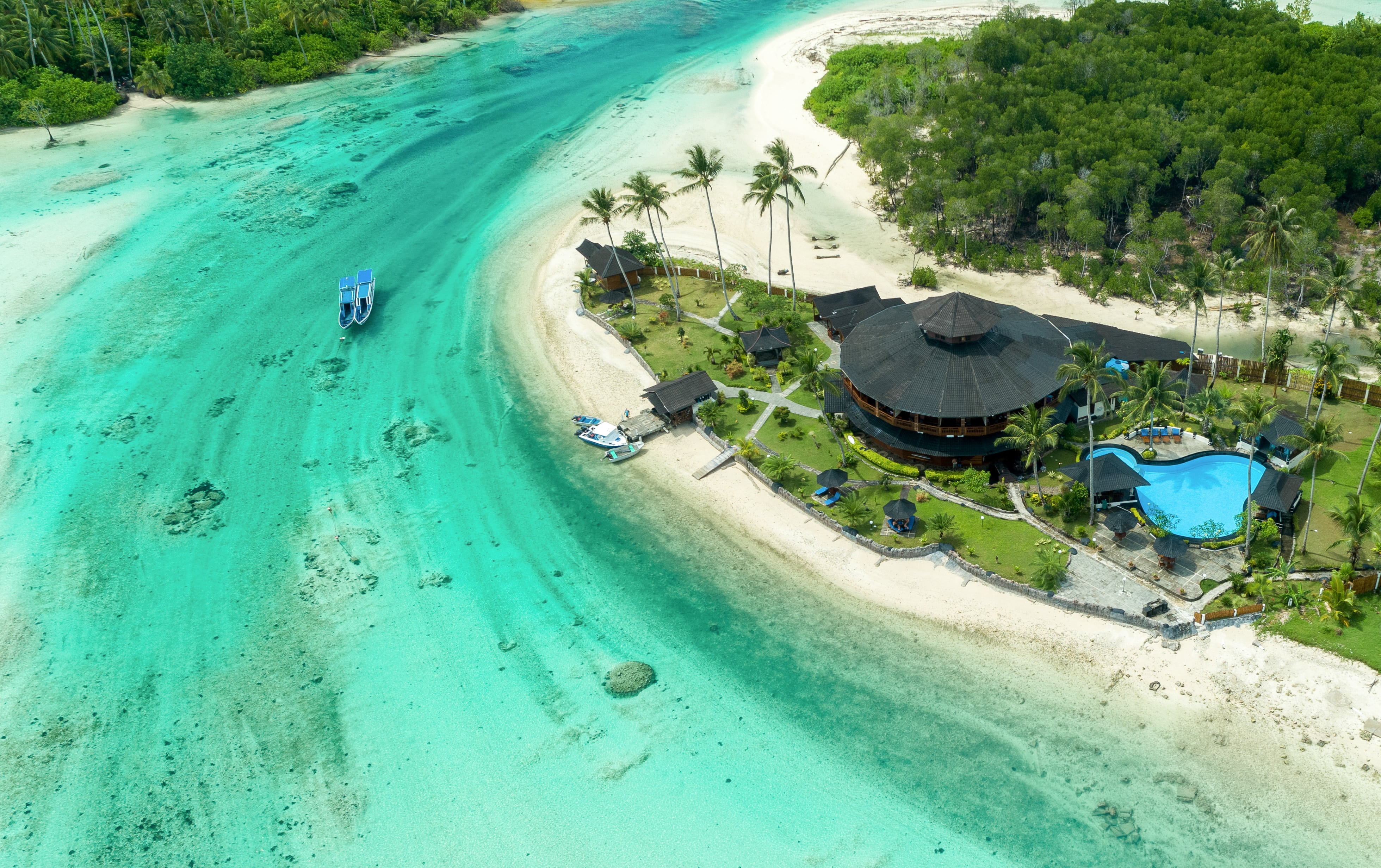 Mentawai Surf Resort, Indonesia | Macaronis Resort